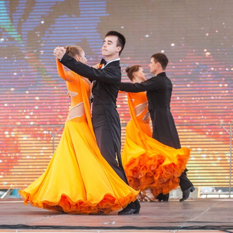 DRUŽABNI PLESI – Evora